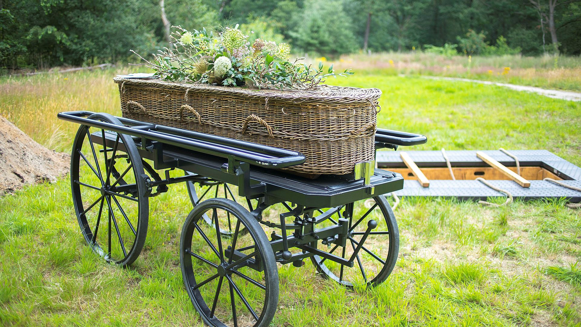 Een afscheid in de natuur op natuurbegraafplaats Huis ter Heide - Oozo.nl Een afscheid in de natuur op natuurbegraafplaats Huis ter Heide - Oozo.nl