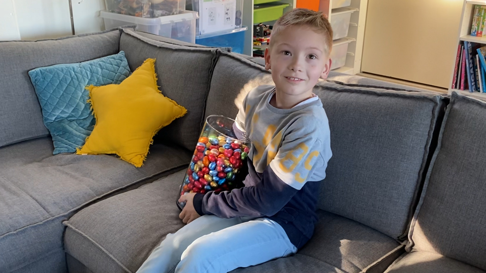 Jitse (9) haalt geld op voor Prinses Máxima Centrum (Video)